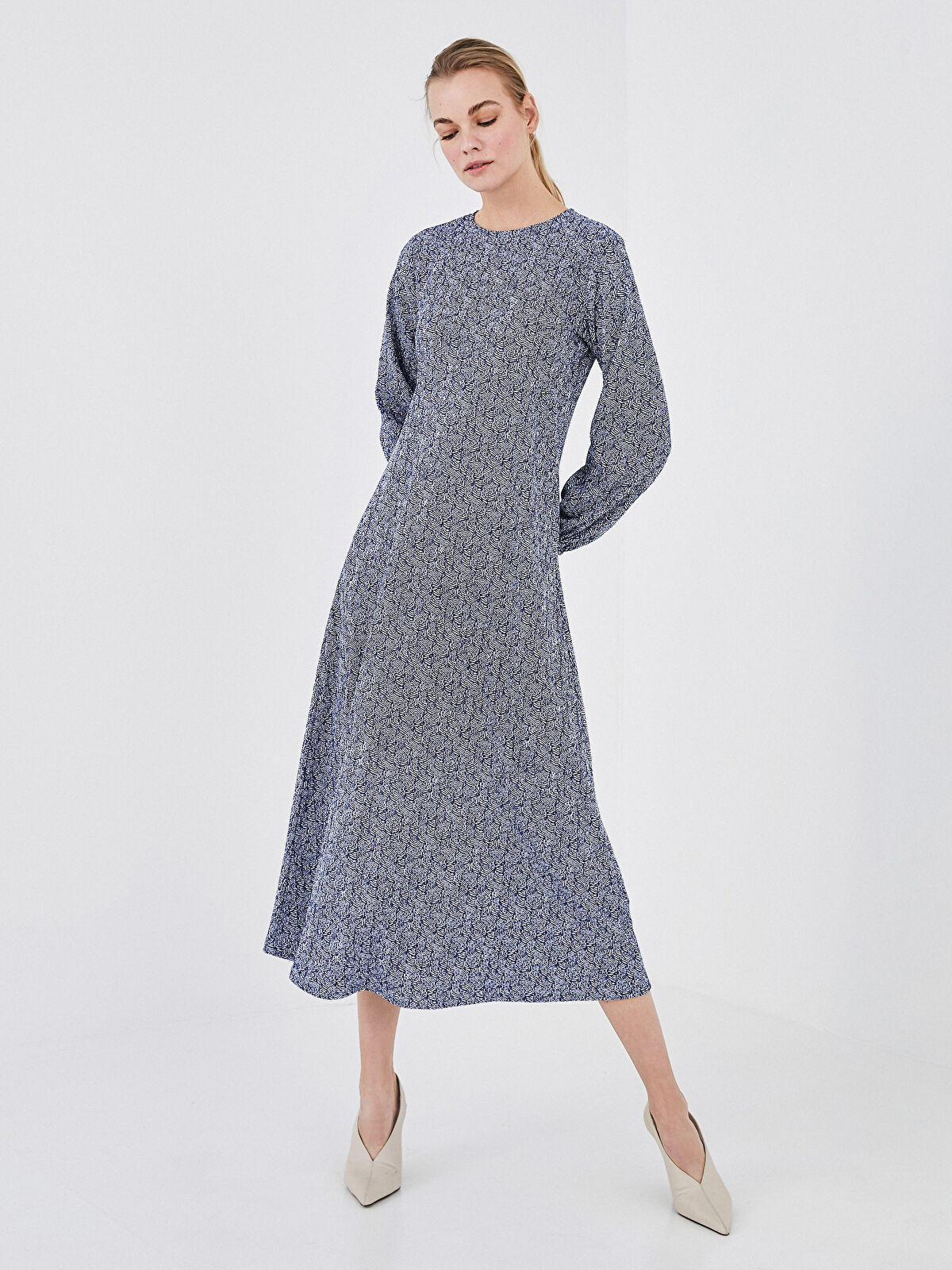 LCW GRACE Bisiklet Yaka Desenli Uzun Kollu Krinkle Kumaş Kadın Elbise