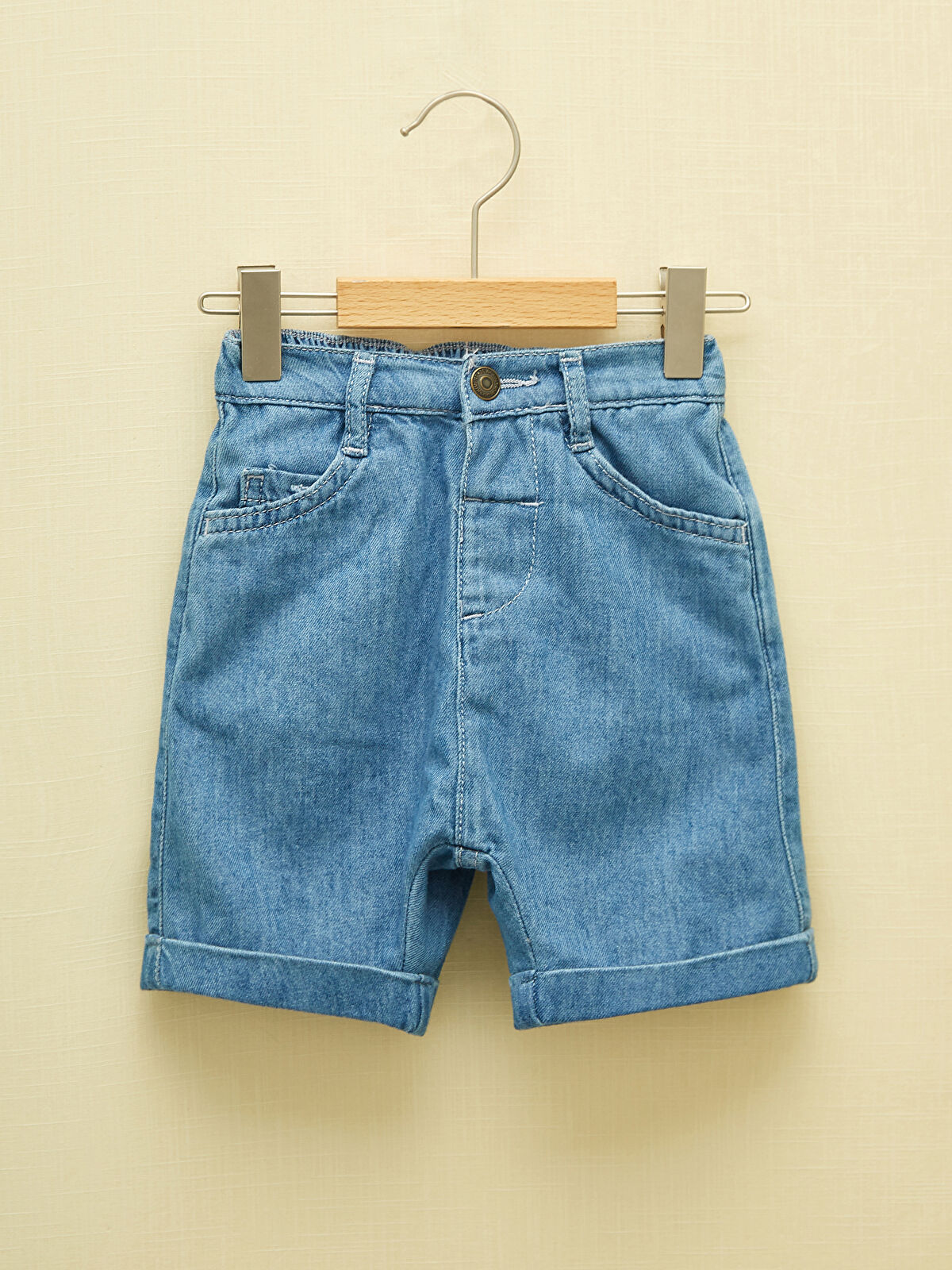 LCW GREEN Beli Lastikli Basic Erkek Bebek Jean Şort LCW GREEN Beli Lastikli Basic Erkek Bebek Jean Şort