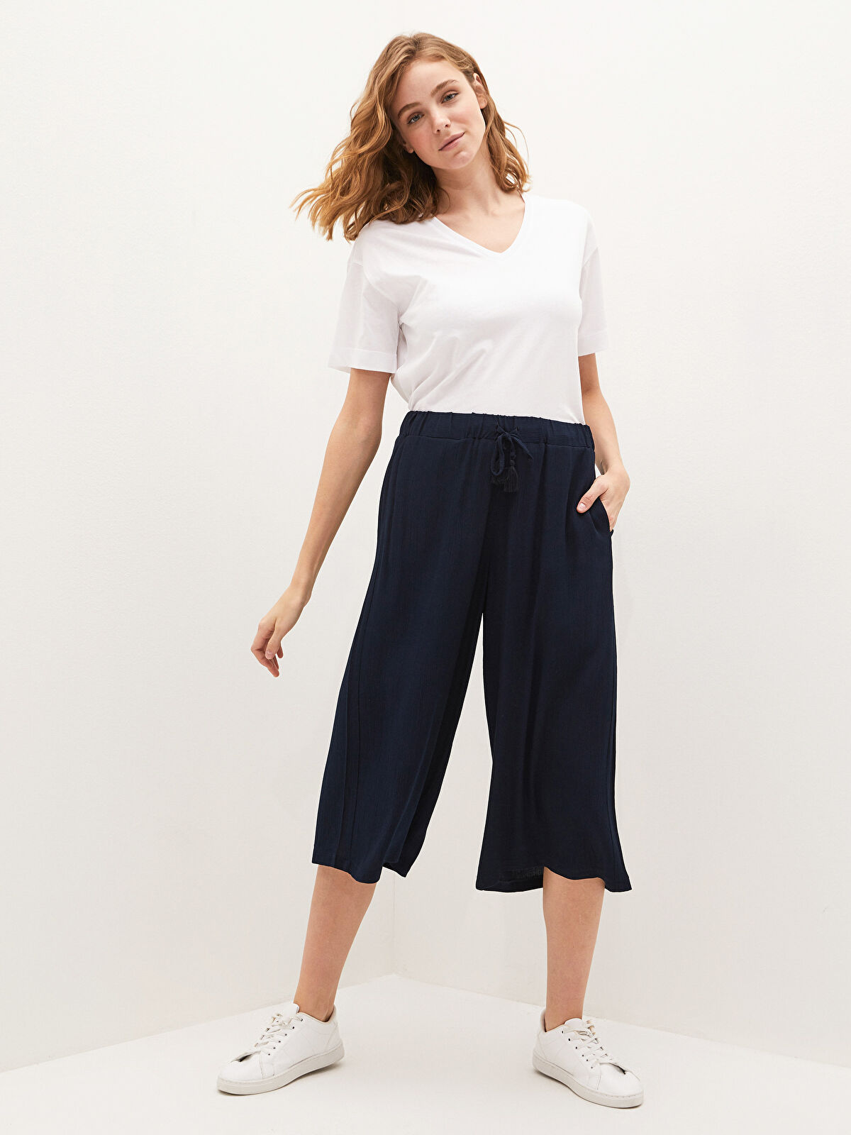 LCW BASIC Beli Lastikli Cep Detaylı Krinkle Kumaş Kadın Capri