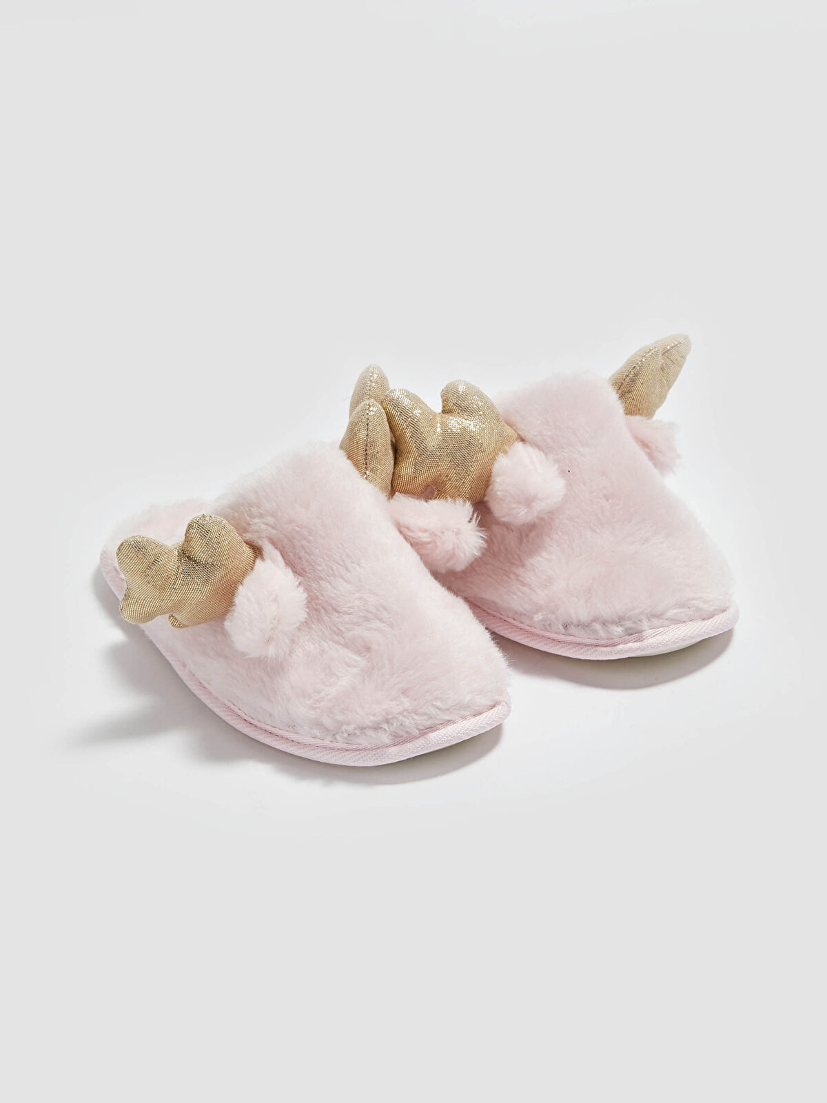 Pelüş 3D Görünüm Kadın Ev Terliği