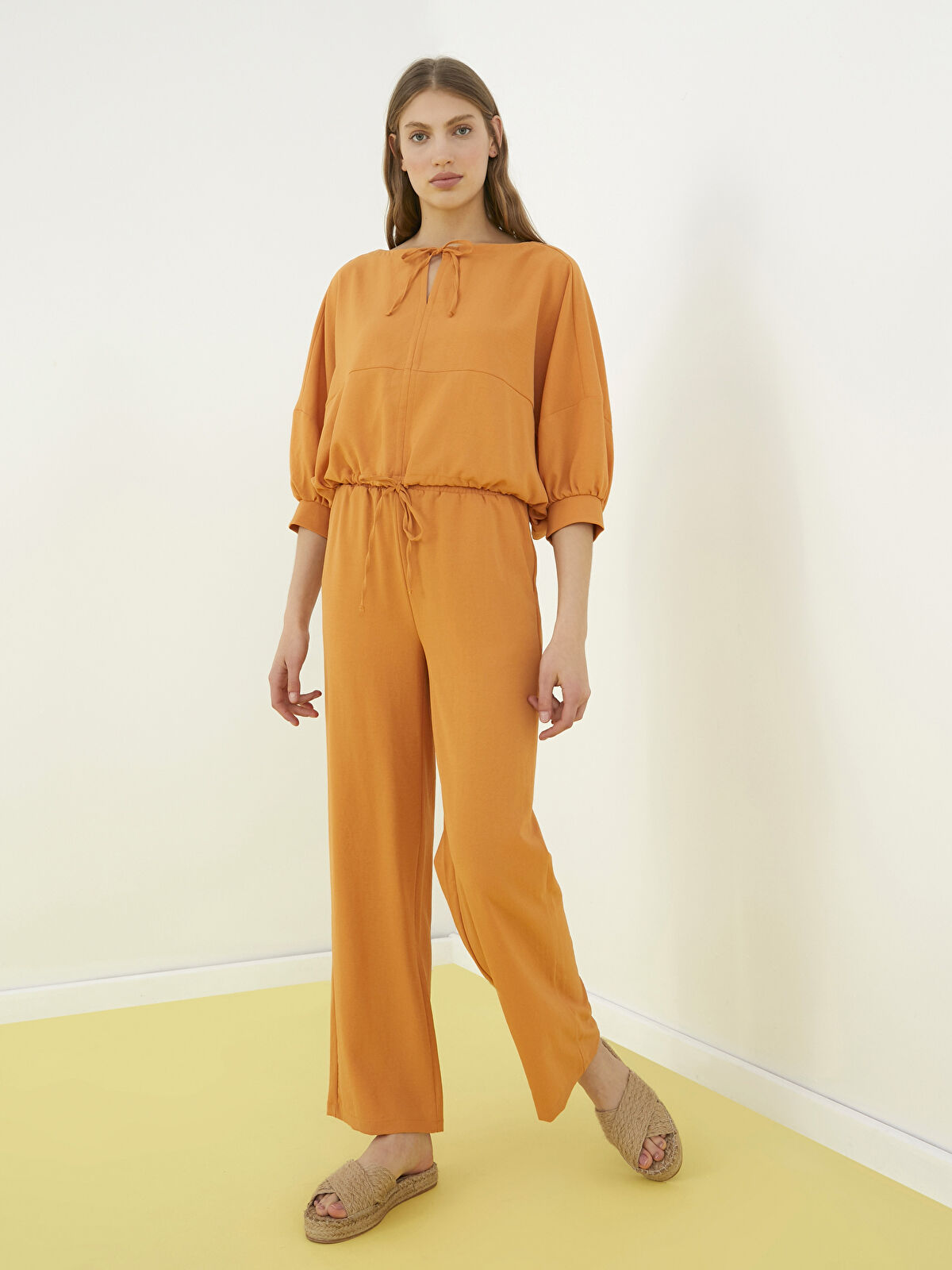 LCW LIMITED Beli Lastikli Cep Detaylı Medine İpeği Kumaş Kadın Pantolon