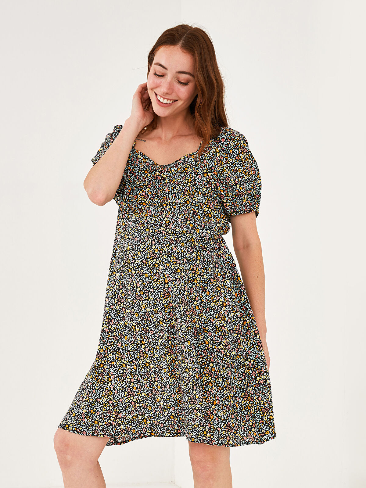 Kare Yaka Çiçek Baskılı Kısa Kollu Hamile Elbise