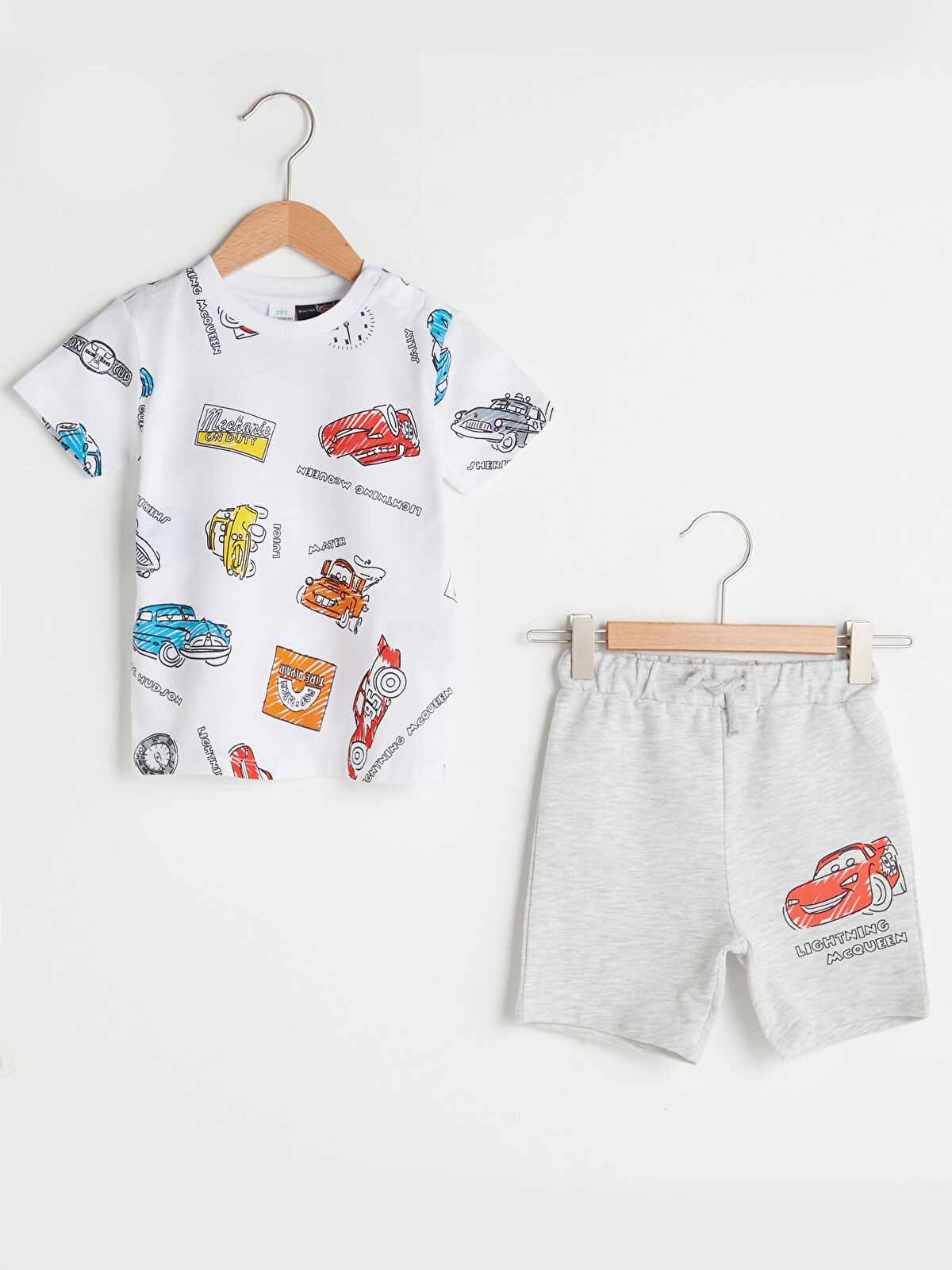 Bisiklet Yaka Kısa Kollu Arabalar Baskılı Erkek Bebek Tişört ve Şort 2'li Takım