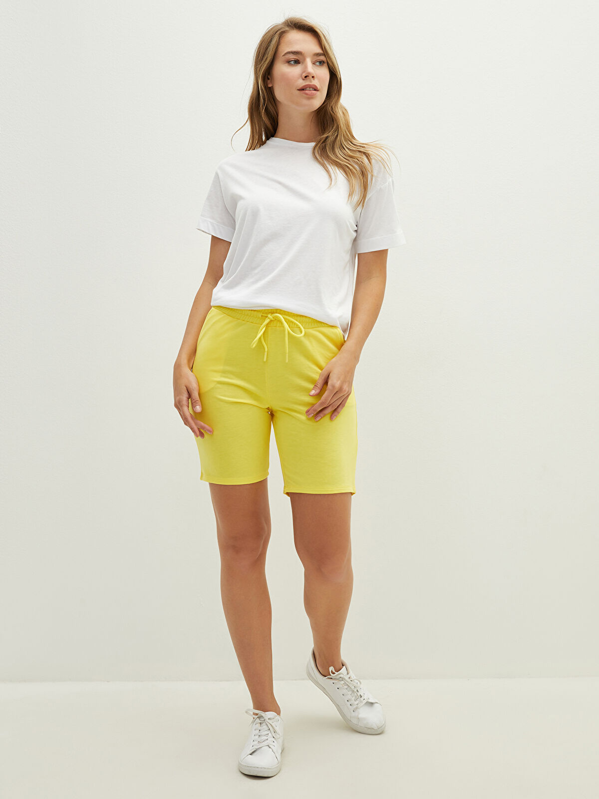 LCW BASIC LCW GREEN Beli Lastikli Cep Detaylı Kadın Bermuda Şort