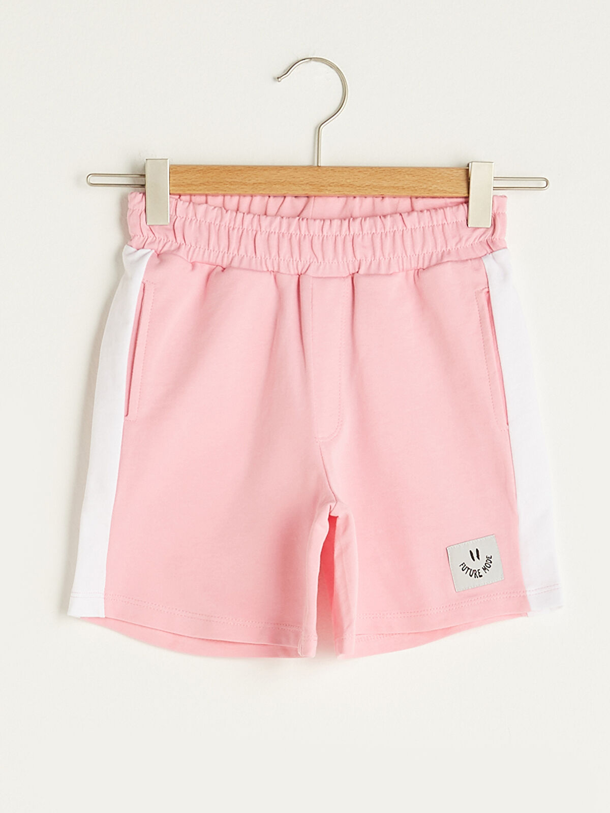 Beli Lastikli Aplike Detaylı Kız Çocuk Şort