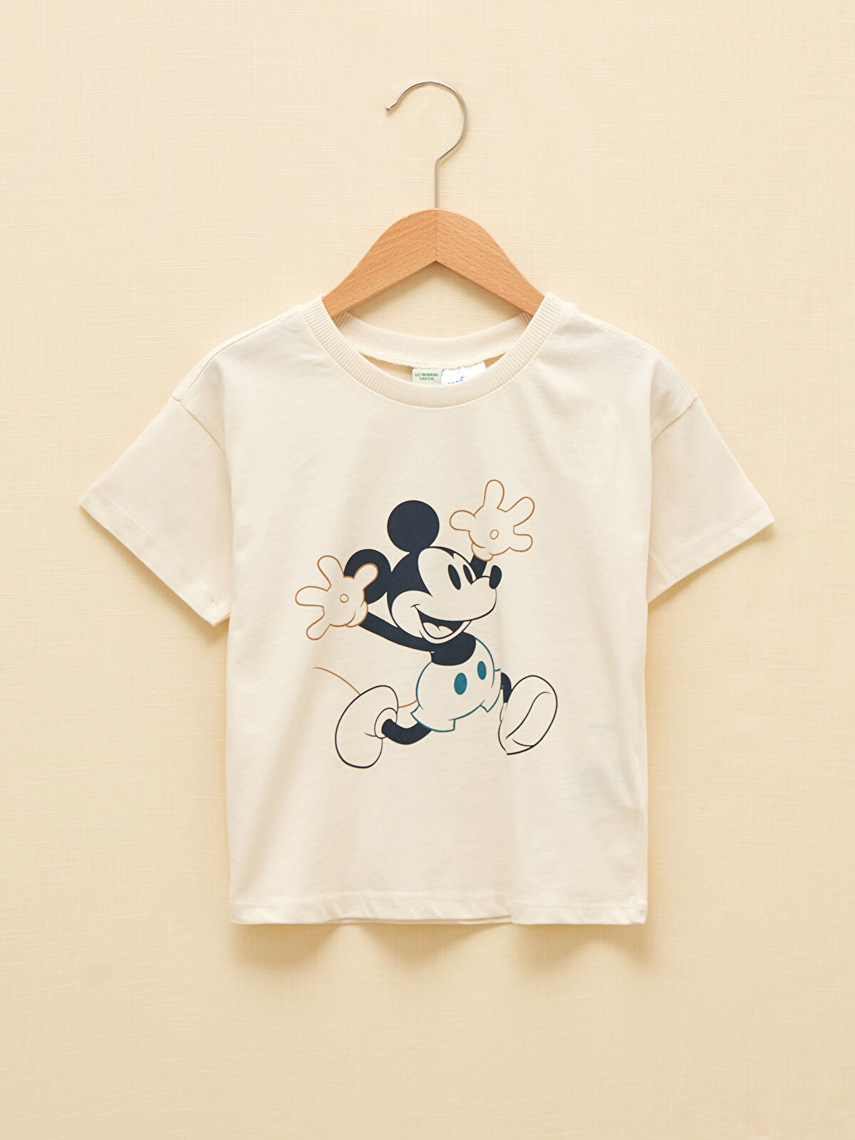 LCW GREEN Bisiklet Yaka Kısa Kollu Mickey Mouse Baskılı Organik Pamuklu Erkek Bebek Tişört LCW GREEN Bisiklet Yaka Kısa Kollu Mickey Mouse Baskılı Organik Pamuklu Erkek Bebek Tişört