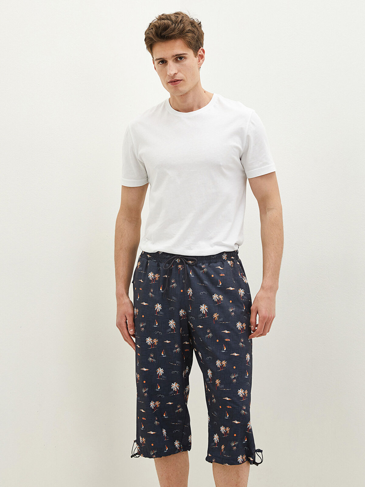 Diz Altı Boy Desenli Erkek Deniz Şortu