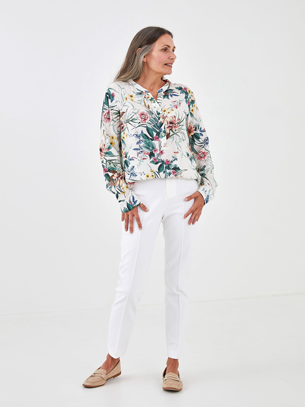 LCW GRACE Kaçık Yaka Çiçek Baskılı Uzun Kollu Viskon Kadın Bluz LCW GRACE Kaçık Yaka Çiçek Baskılı Uzun Kollu Viskon Kadın Bluz