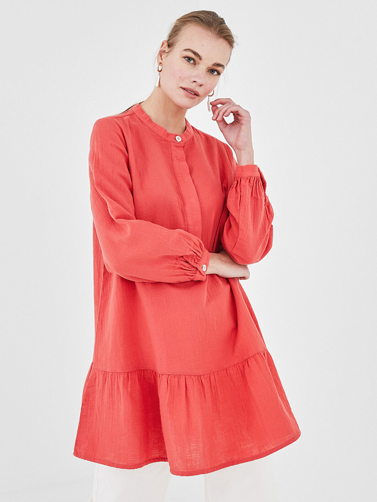 LCW CLASSIC Yuvarlak Yaka Düz Uzun Kollu Pamuklu Kadın Tunik