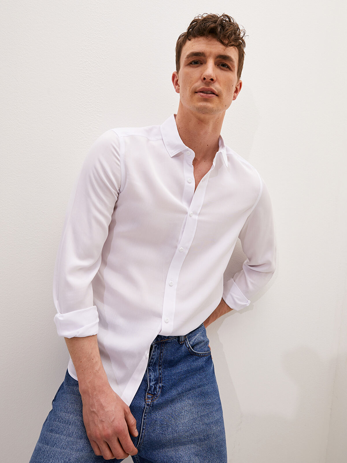 LCW CASUAL Slim Fit Uzun Kollu Gabardin Erkek Gömlek