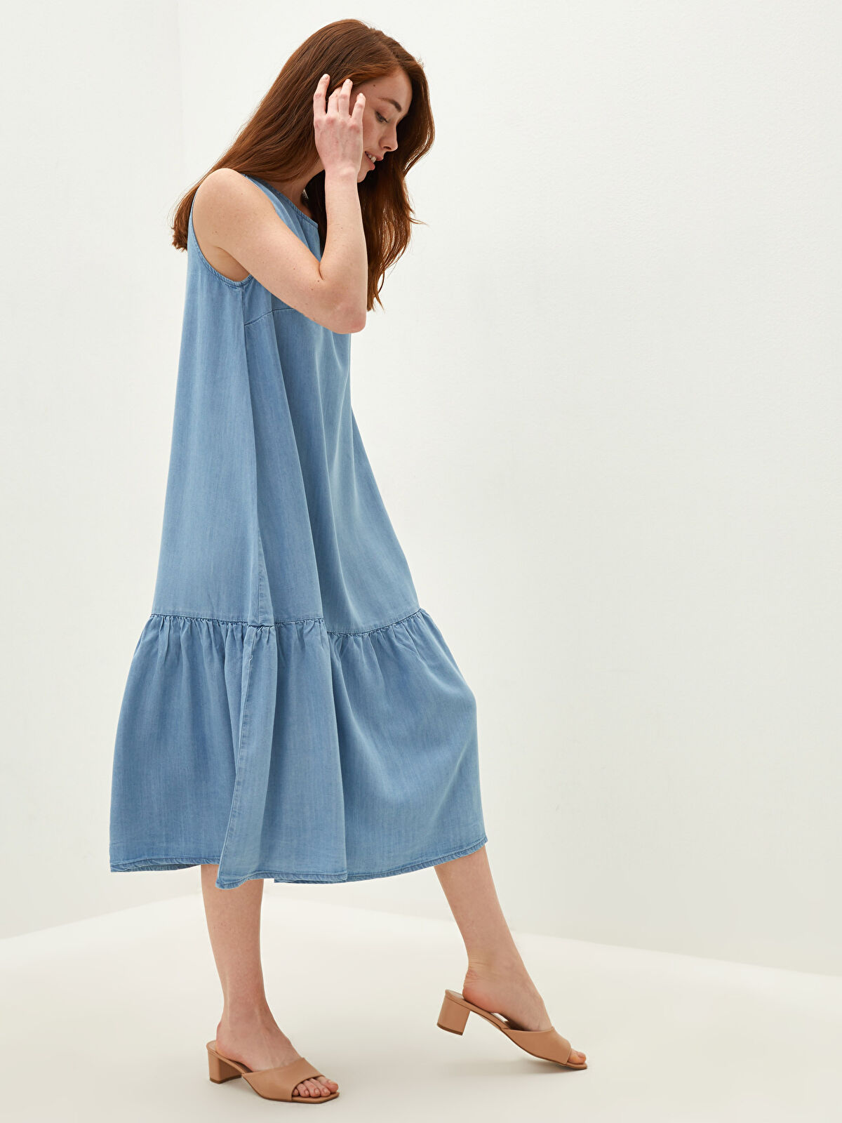 LCW CLASSIC Bisiklet Yaka Kolsuz Düz Tencel Kumaş Kadın Jean Elbise