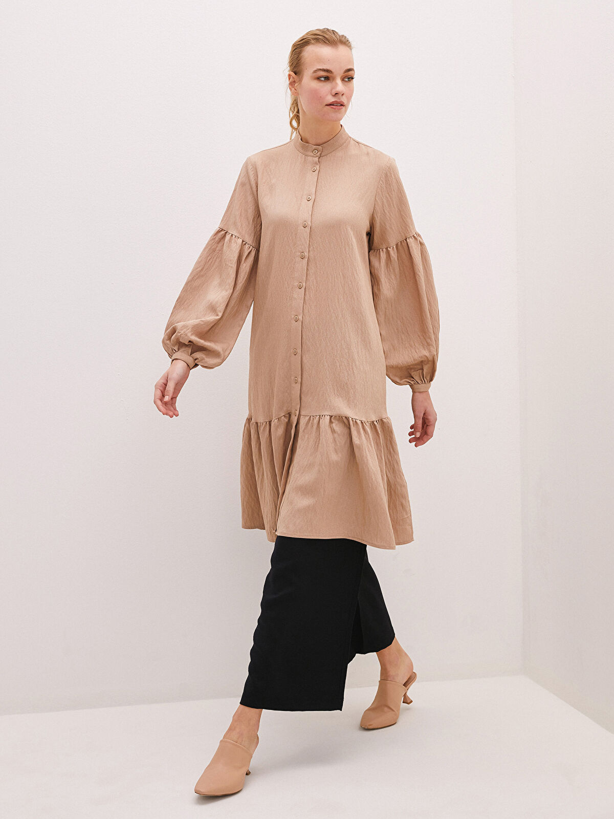 MODEST Hakim Yaka Düz Uzun Kollu Dokulu Kumaş Kadın Tunik