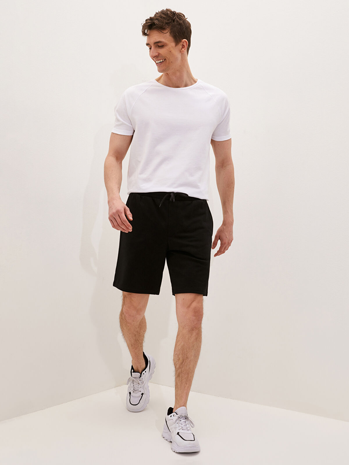 LCW CASUAL Dar Kalıp Erkek Spor Şort