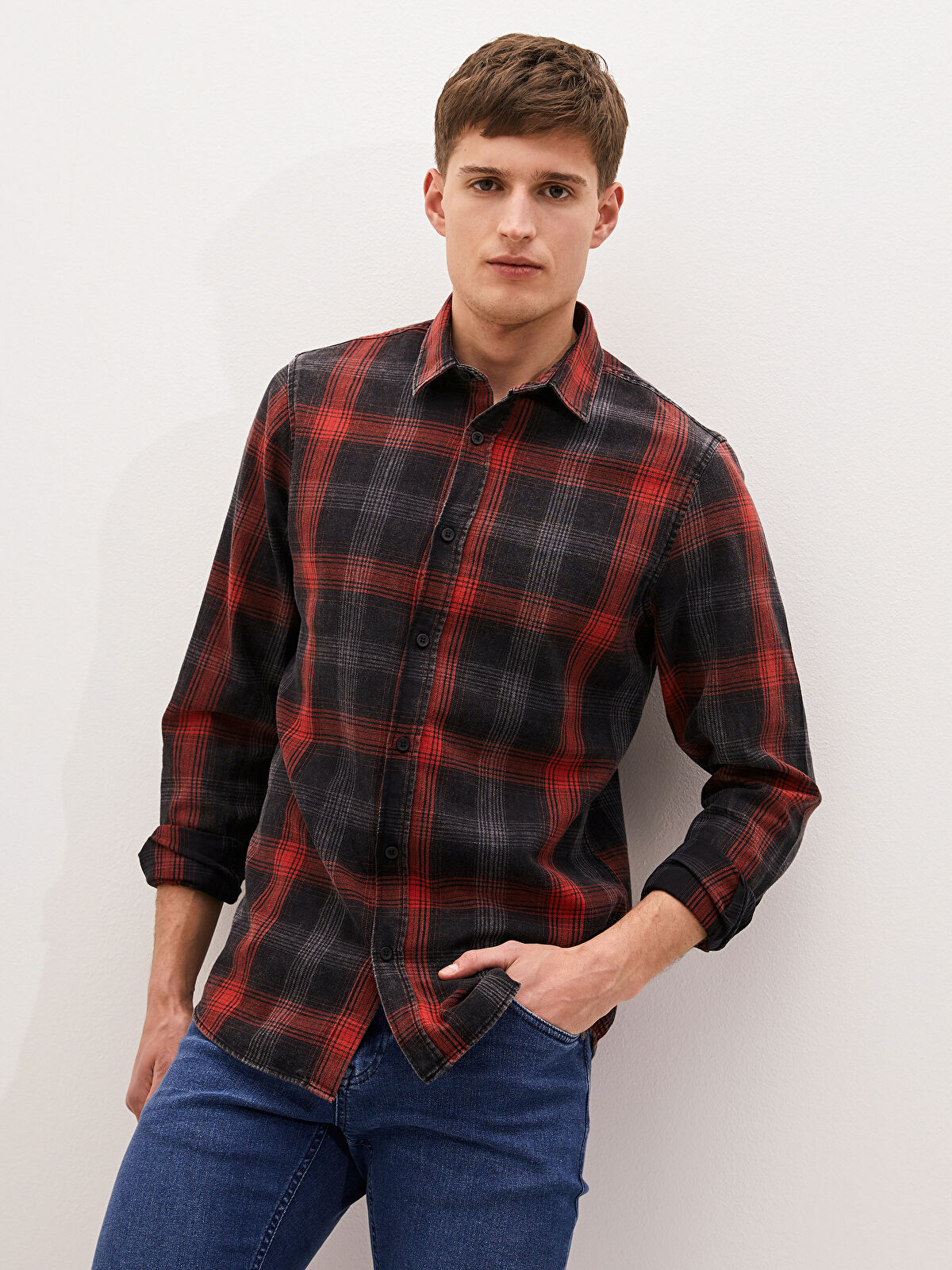 LCW CASUAL Slim Fit Uzun Kollu Ekose Gabardin Erkek Gömlek LCW CASUAL Slim Fit Uzun Kollu Ekose Gabardin Erkek Gömlek