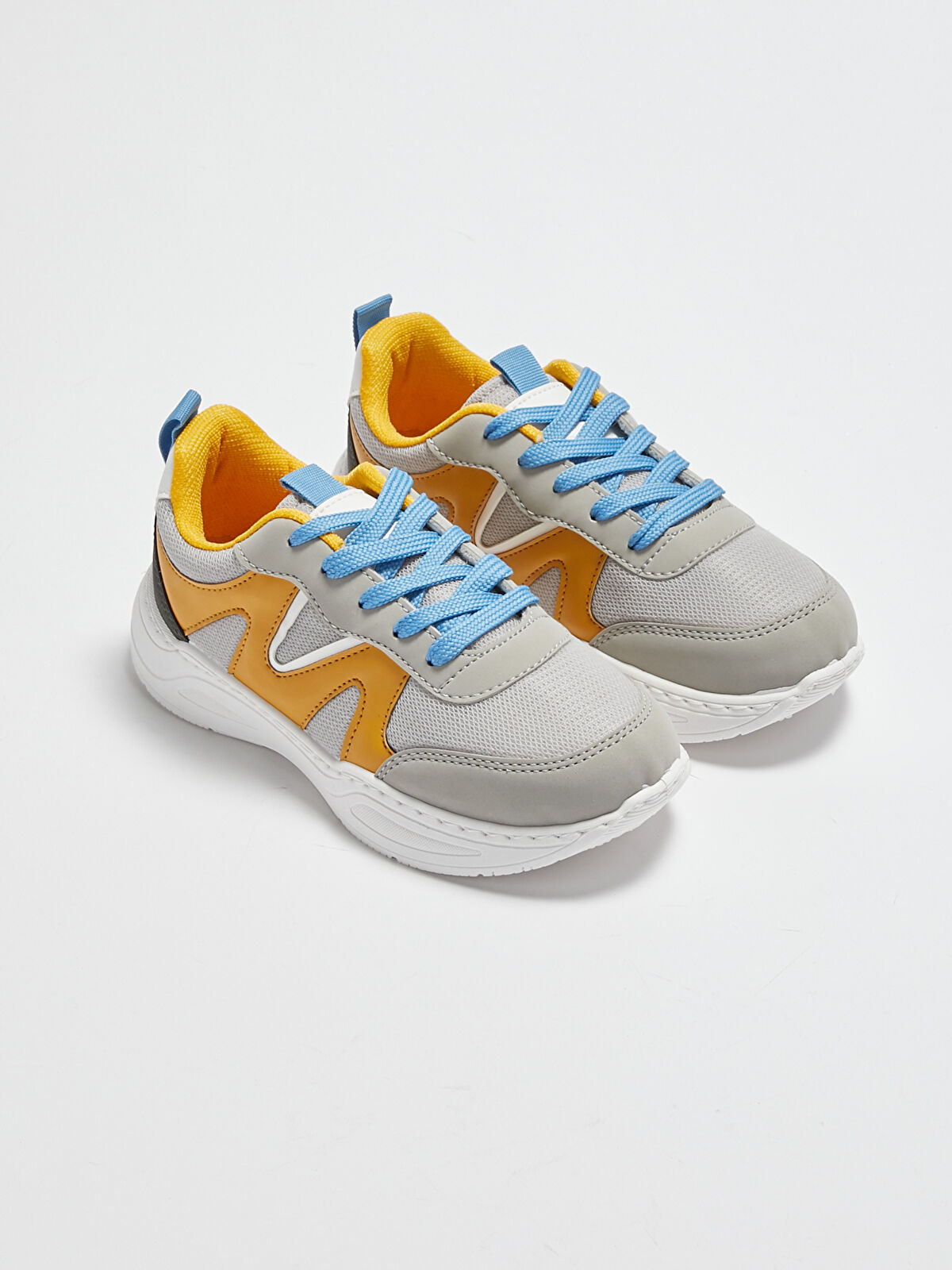 File Detaylı Bağcıklı Erkek Çocuk Günlük Spor Ayakkabı File Detaylı Bağcıklı Erkek Çocuk Günlük Spor Ayakkabı