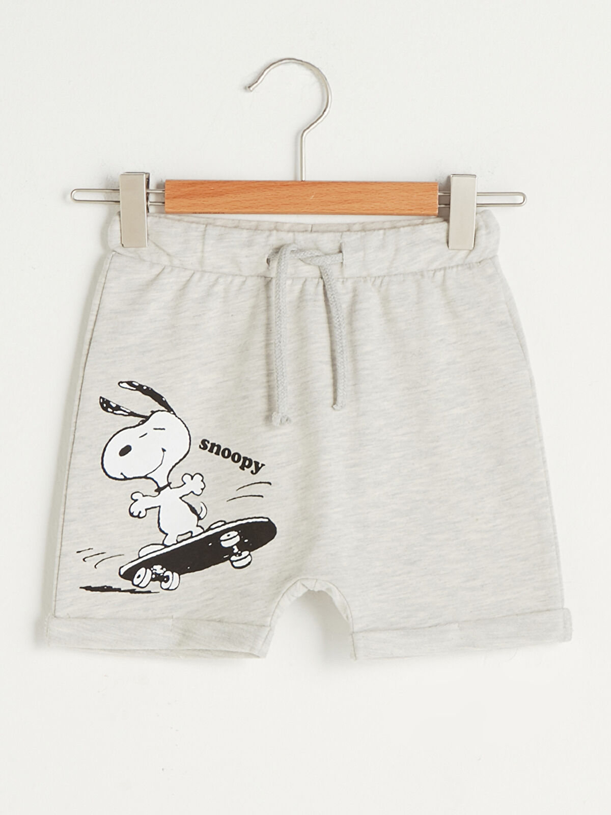 Beli Lastikli Snoopy Baskılı Erkek Bebek Şort