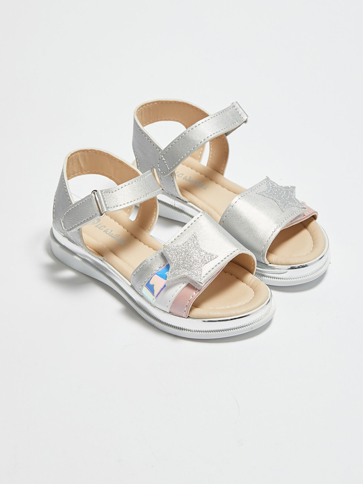 Kız Çocuk Parlak Görünümlü Sandalet