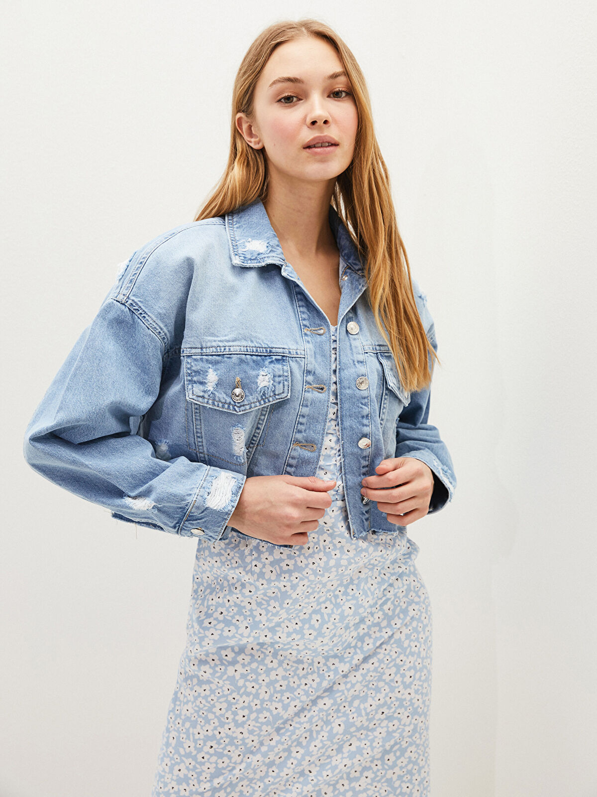 Gömlek Yaka Cep Detaylı Uzun Kollu Kadın Rodeo Jean Ceket