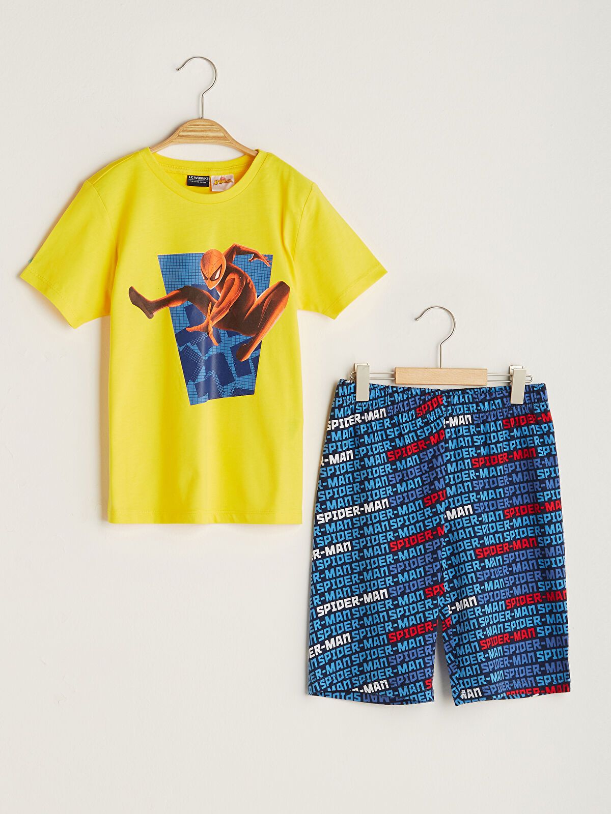 Bisiklet Yaka Spiderman Baskılı Kısa Kollu Erkek Çocuk Şortlu Pijama Takımı