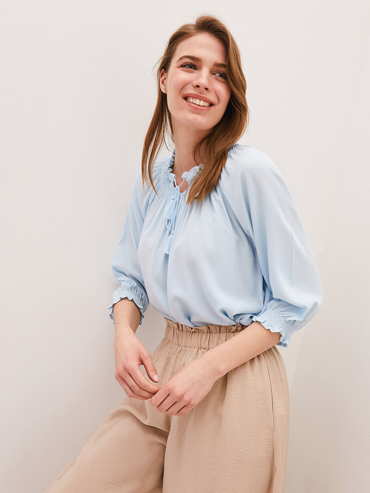 LCW CLASSIC Fırfırlı Bağlamalı Yaka Düz Krinkle Kumaş Kadın Bluz