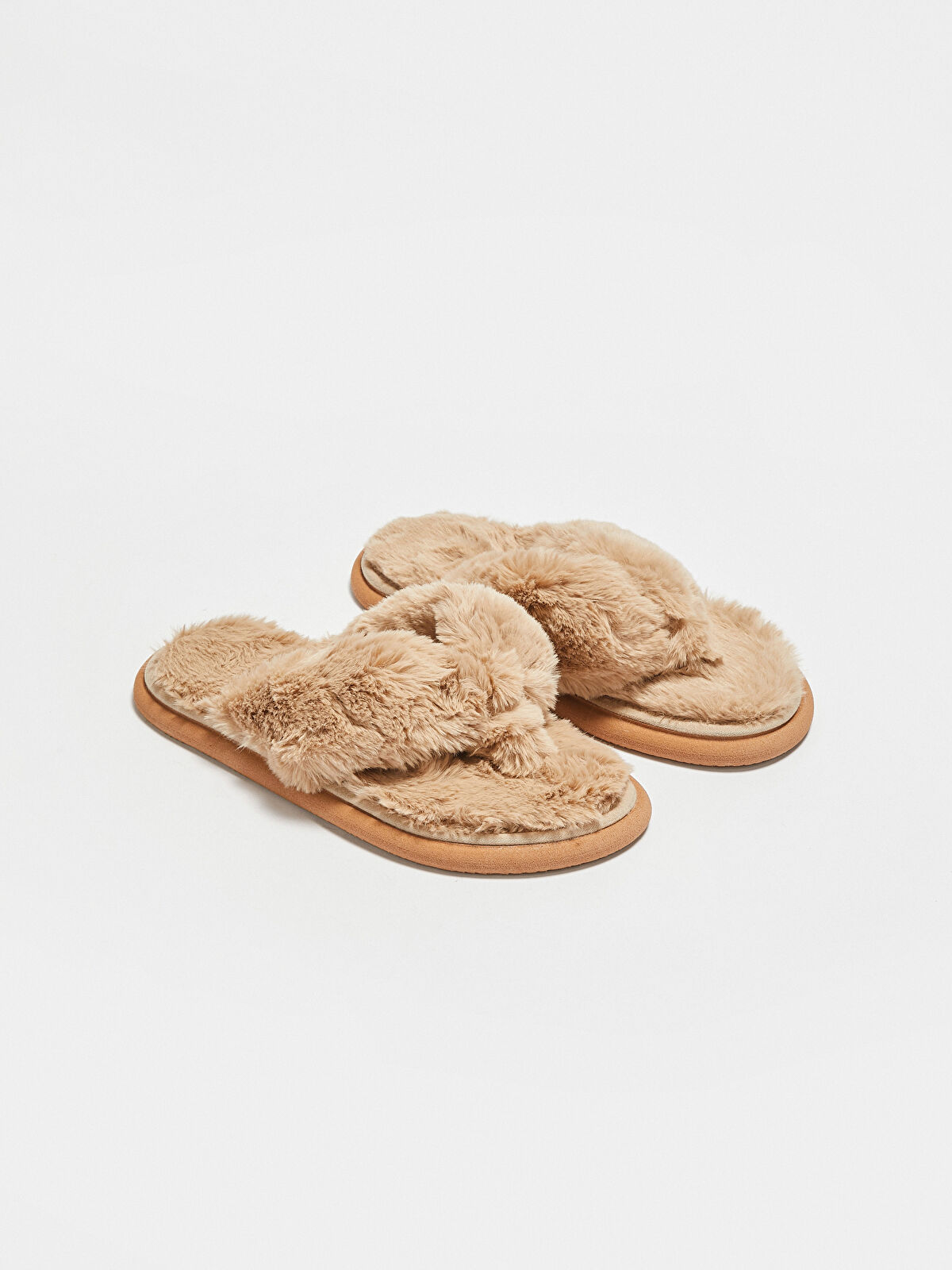 Pelüş Parmak Arası Kadın Ev Terliği