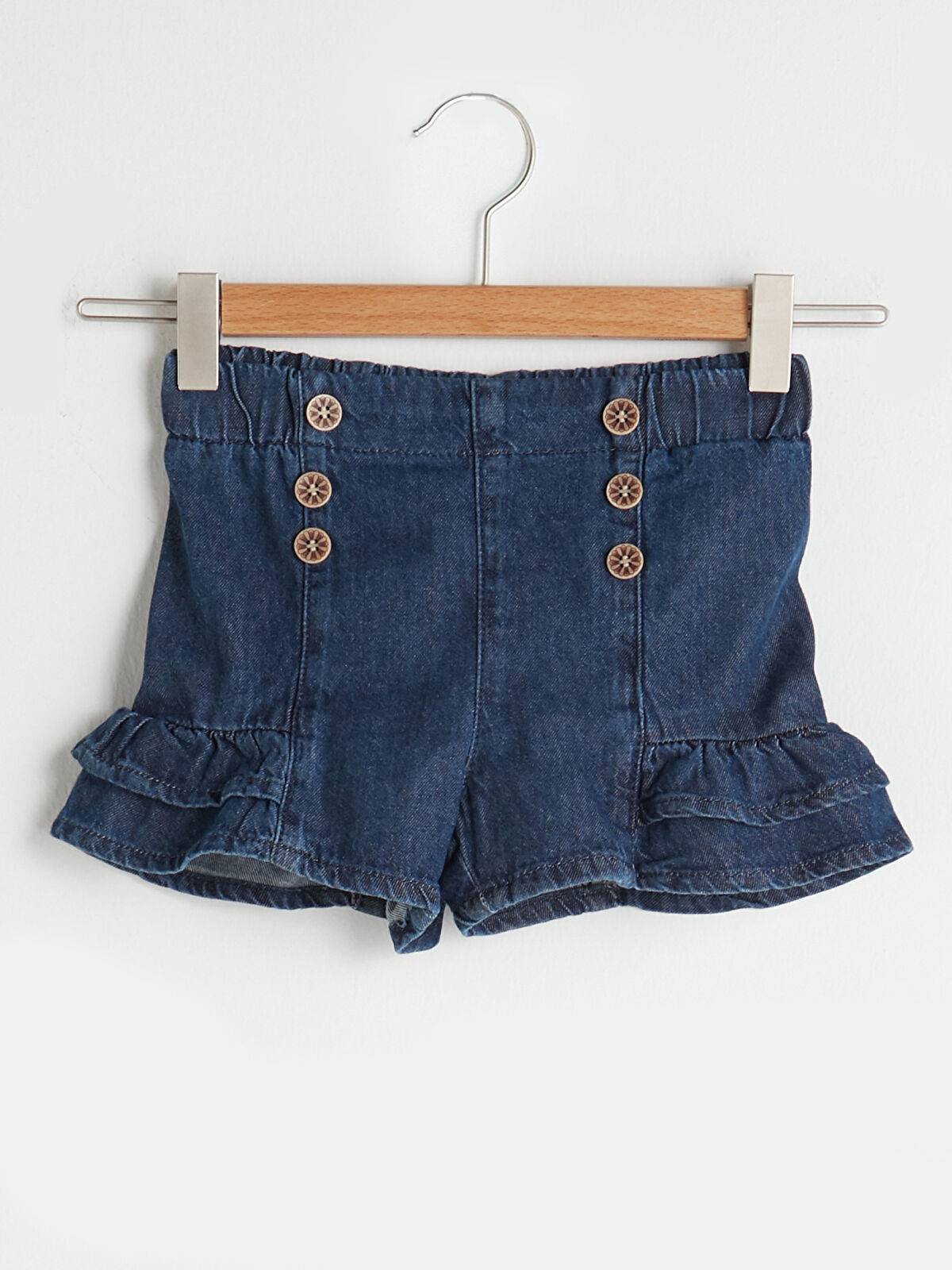 LCW GREEN Beli Lastikli Düğme Detaylı Kız Bebek Jean Şort LCW GREEN Beli Lastikli Düğme Detaylı Kız Bebek Jean Şort