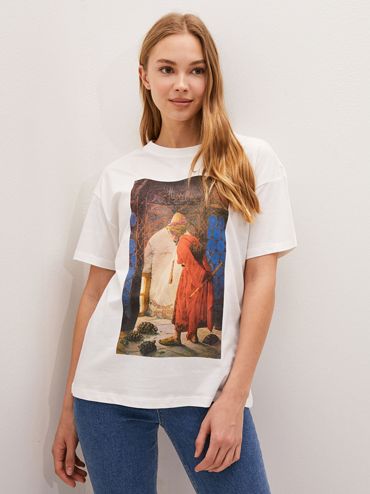 LCW CASUAL Bisiklet Yaka Kaplumbağa Terbiyecisi Baskılı Kısa Kollu Pamuklu Kadın Tişört LCW CASUAL Bisiklet Yaka Kaplumbağa Terbiyecisi Baskılı Kısa Kollu Pamuklu Kadın Tişört