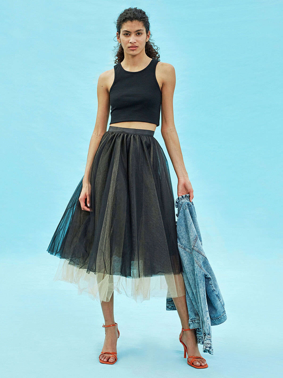 SUDI ETUZ X LC WAIKIKI BELİ FERMUARLI TÜL DETAYLI KADIN LİSA MİDİ TÜL ETEK