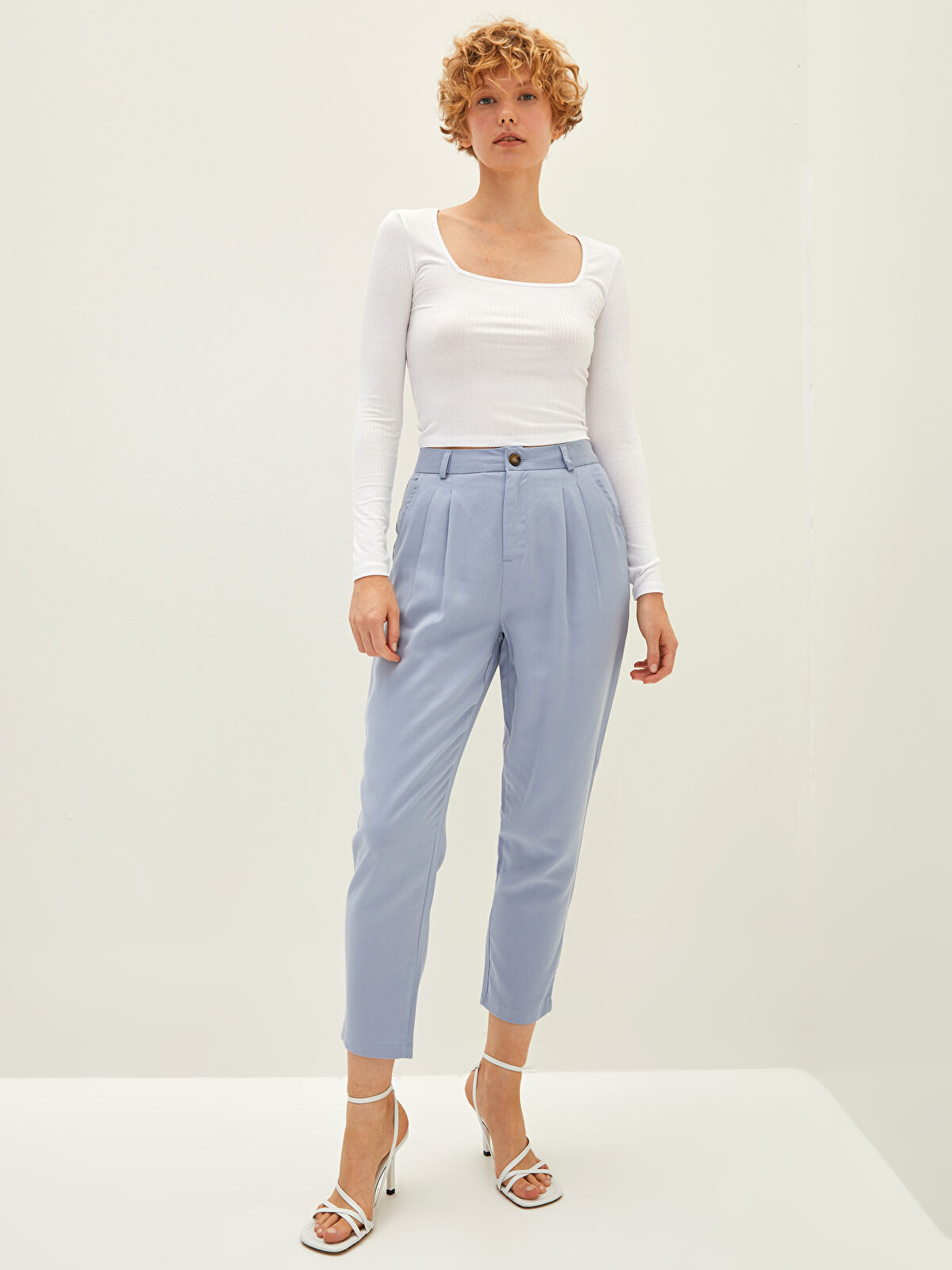 LCW CASUAL Normal Bel Bol Fit Cep Detaylı Kadın Pantolon