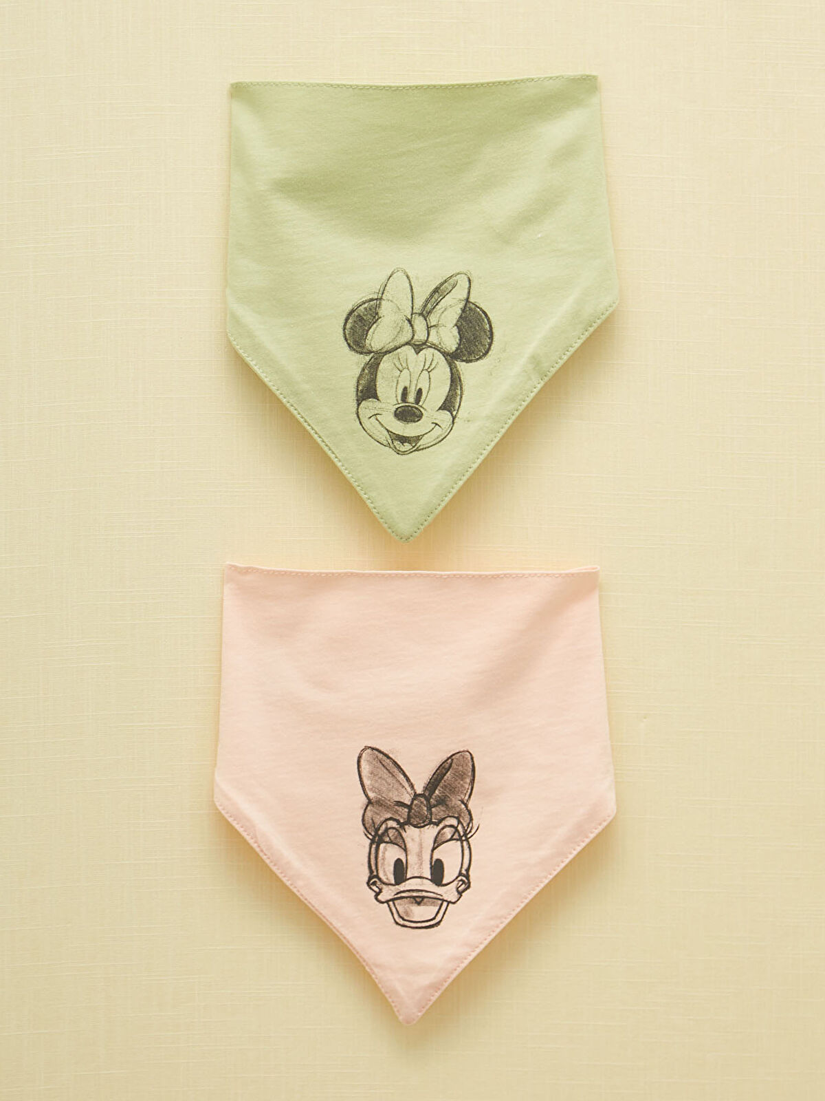 LCW GREEN Disney Baskılı Organik Pamuklu Kız Bebek Mama Önlüğü 2'li