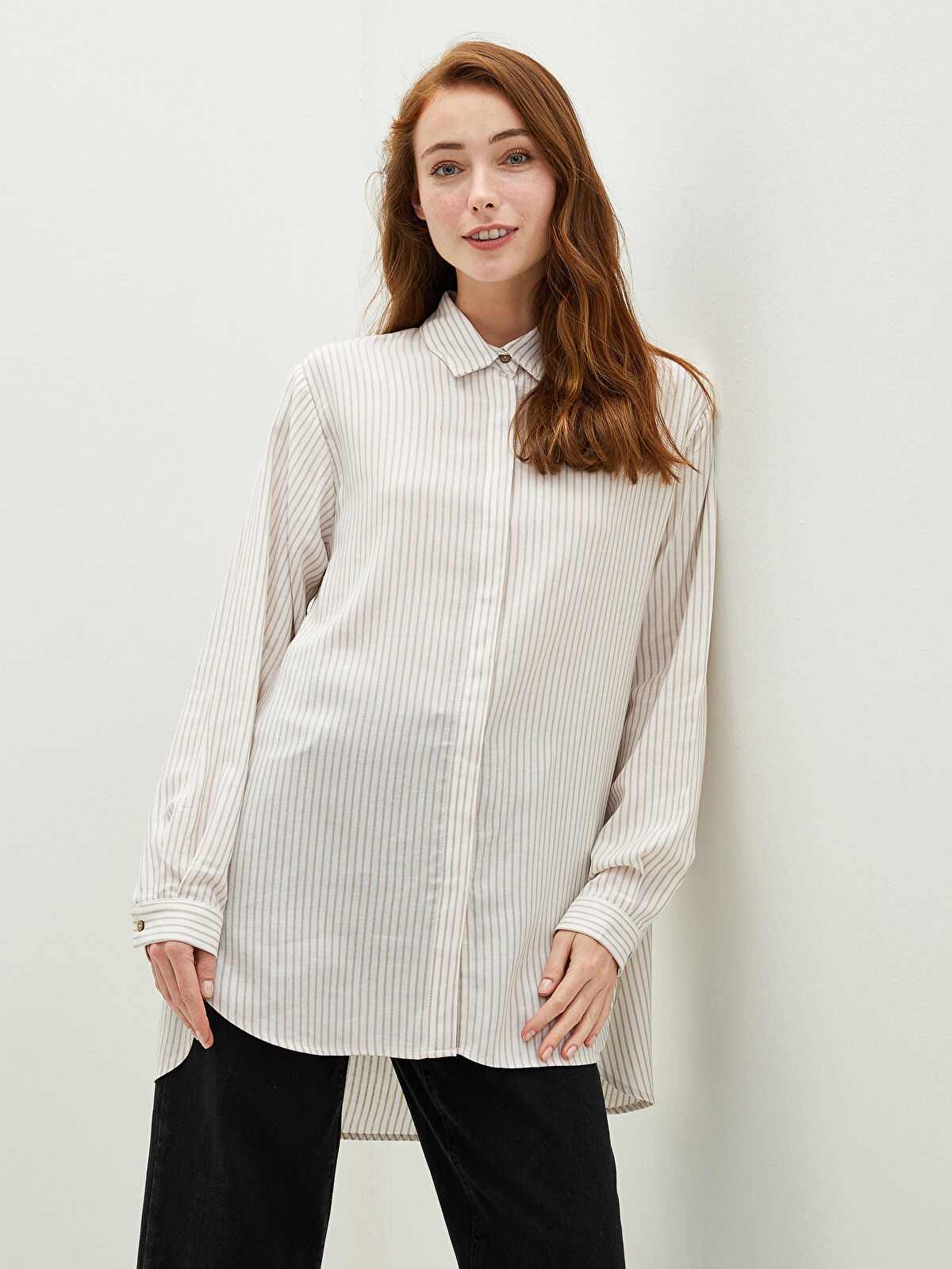 LCW CLASSIC Çizgili Gizli Düğme Kapamalı Uzun Kollu Kadın Gömlek