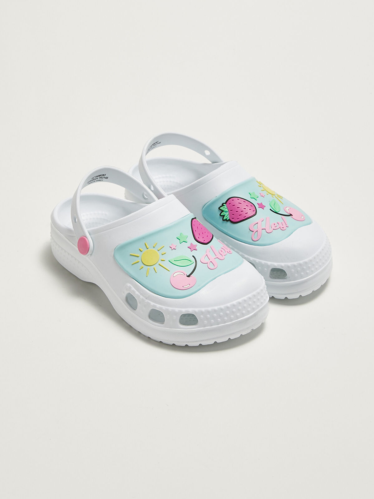 Aplikeli Kız Çocuk Delikli Plaj Sandaleti