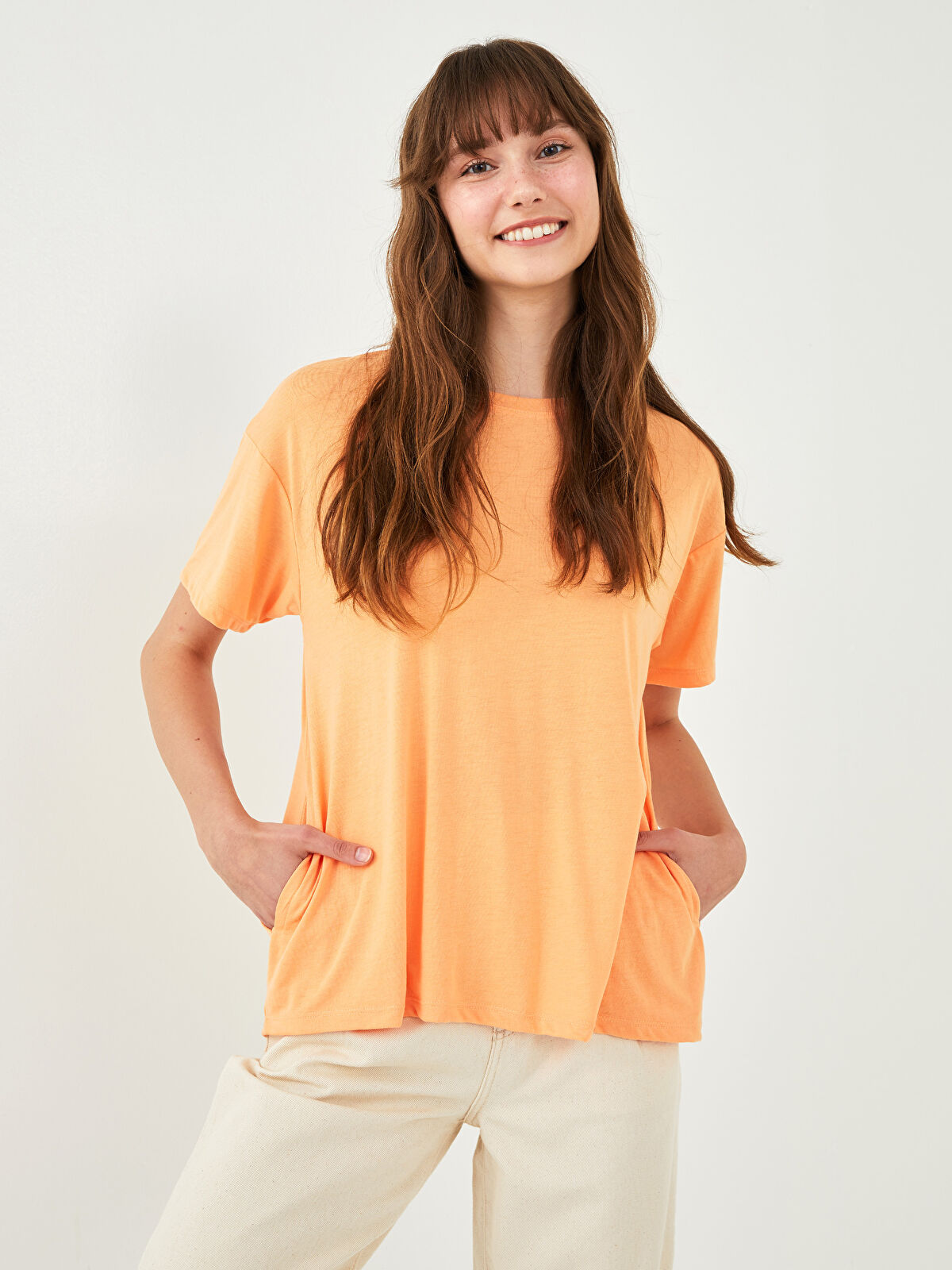 LCW CASUAL Bisiklet Yaka Düz Cep Detaylı Kısa Kollu Kadın Tunik