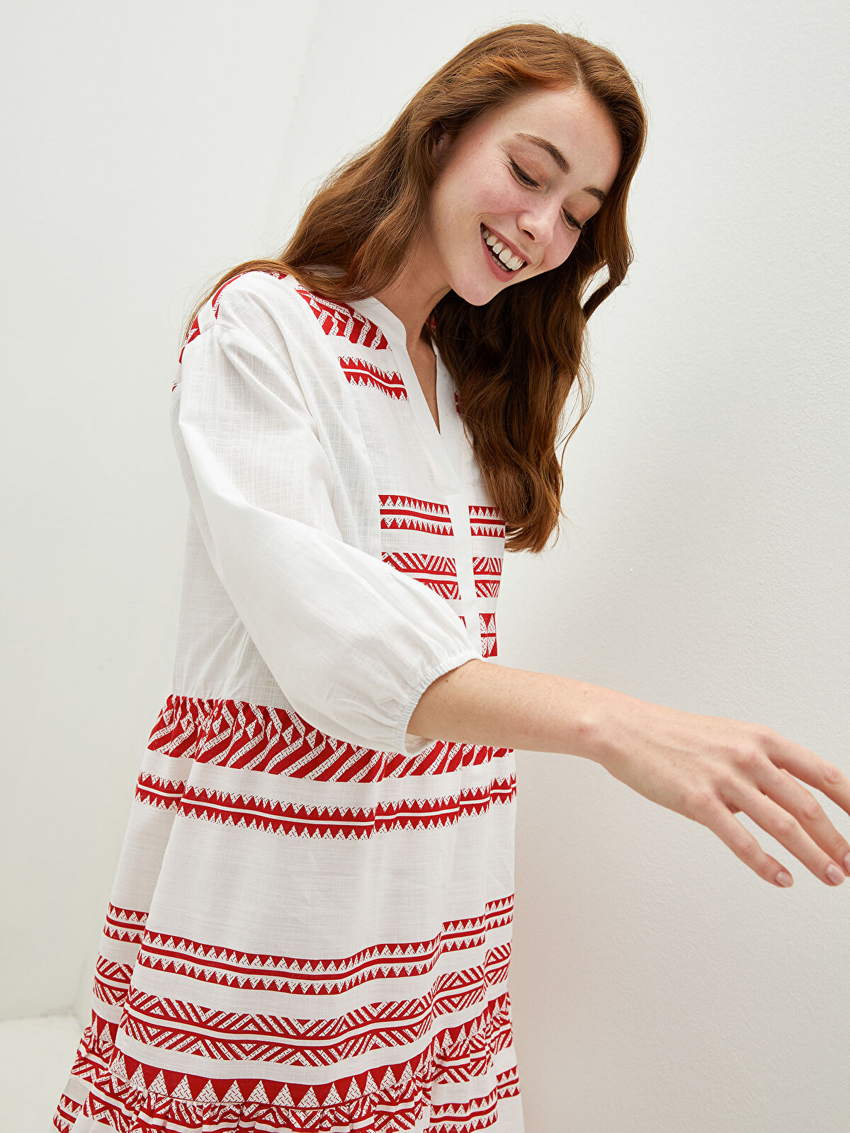 LCW CLASSIC Kaçık Yaka Desenli Uzun Kollu Pamuklu Kadın Elbise