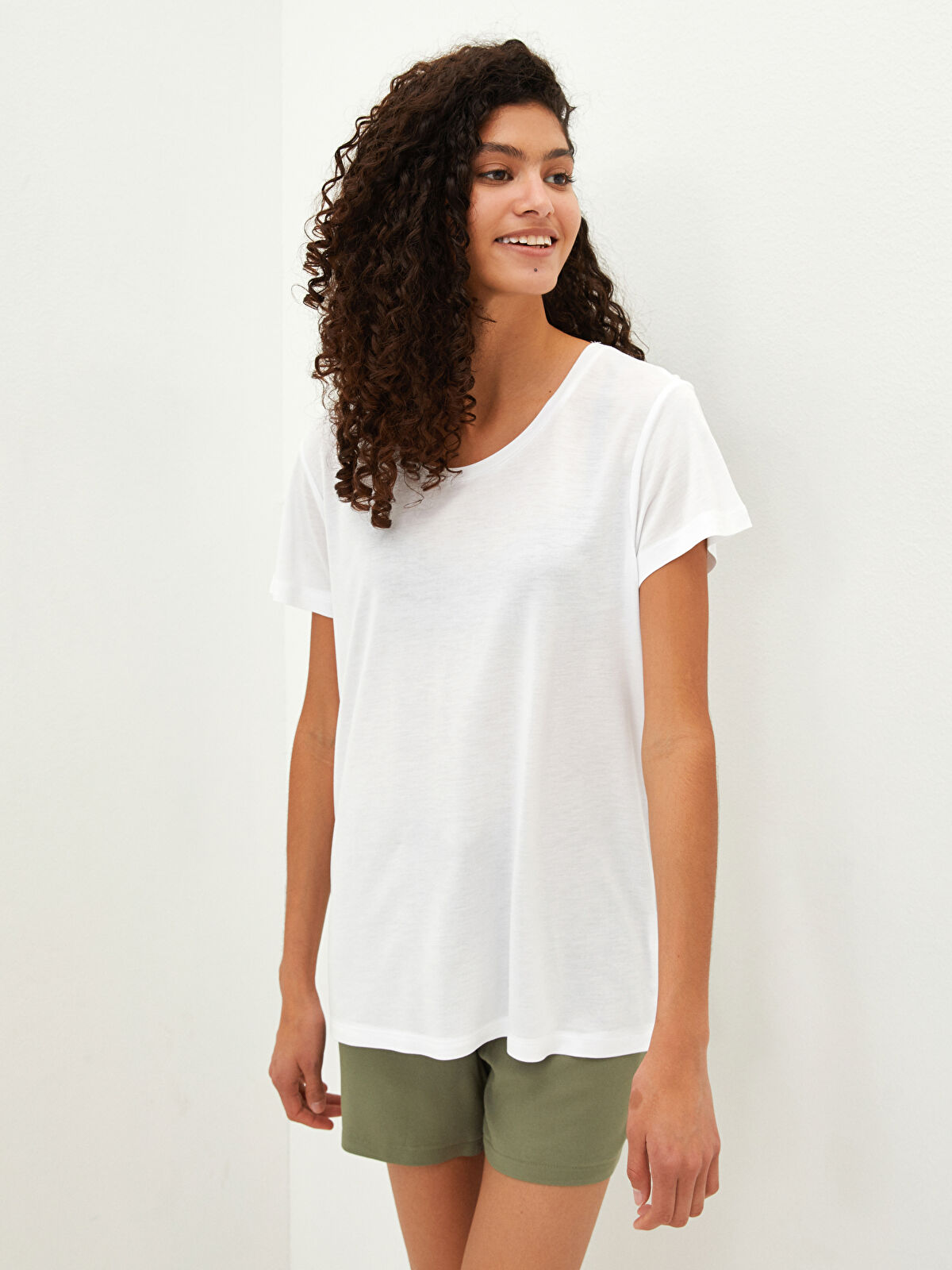 Bisiklet Yaka Baskılı Kısa Kollu Viskon Kadın Şortlu Pijama Takımı