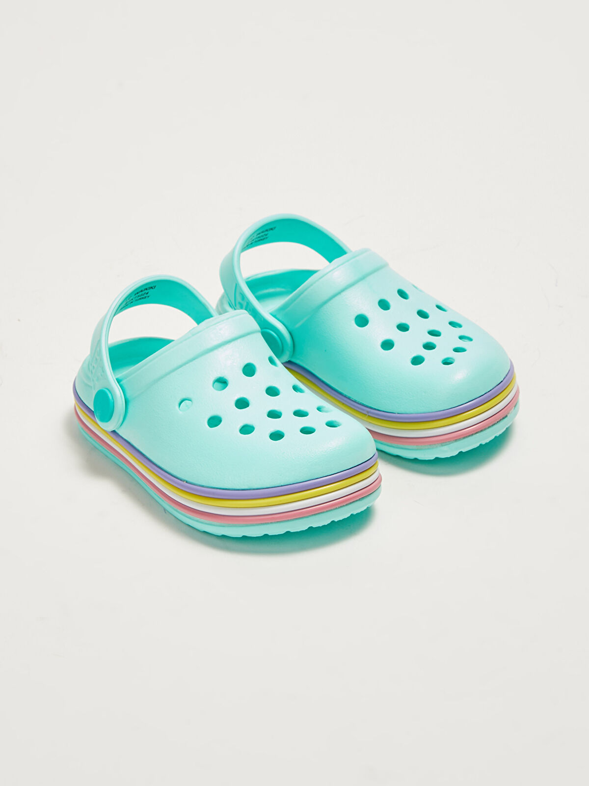 Delikli Görünümlü Kız Çocuk Sandalet