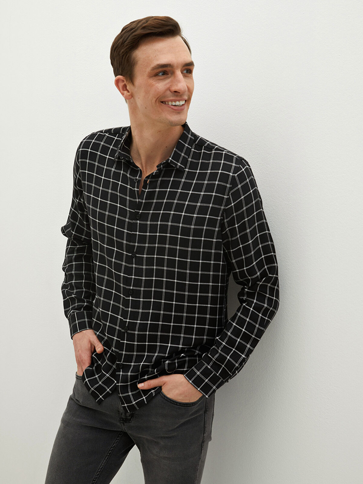 LCW VISION Slim Fit Uzun Kollu Ekose Viskon Erkek Gömlek LCW VISION Slim Fit Uzun Kollu Ekose Viskon Erkek Gömlek