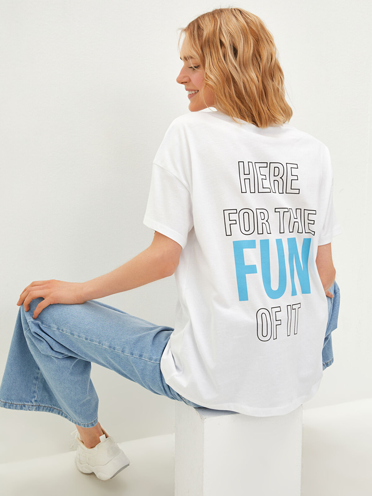 Bisiklet Yaka Şirinler Baskılı Kısa Kollu Pamuklu Kadın Tişört Anne Kız Kombini