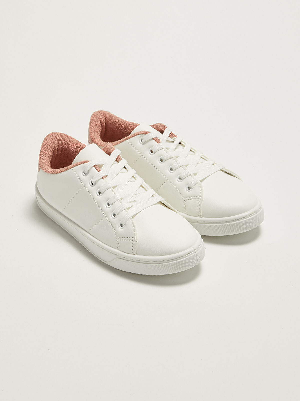 Deri Görünümlü Bağcıklı Kadın Spor Ayakkabı