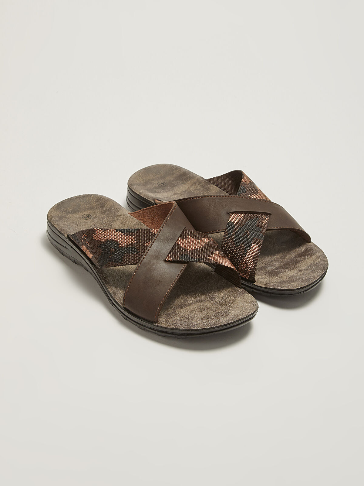 Deri Görünümlü Çapraz Bantlı Erkek Terlik