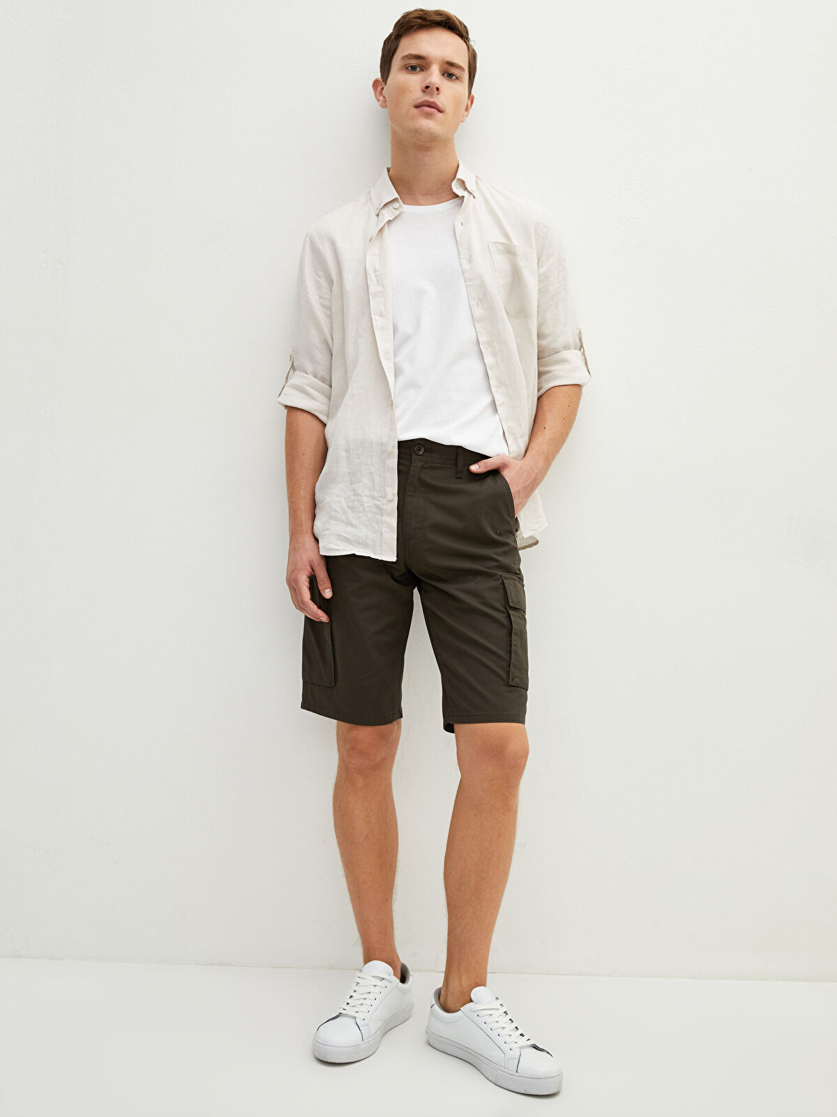 LCW CLASSIC Standart Kalıp Gabardin Erkek Kargo Şort