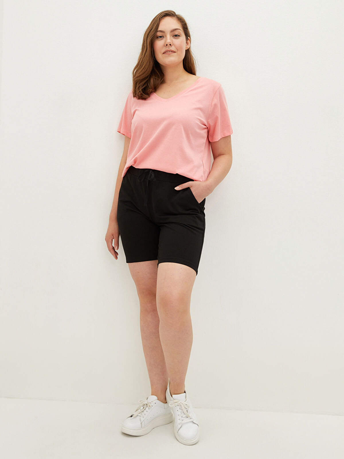 Büyük Beden Beli Lastikli Bağlama Detaylı Düz Kadın Şort