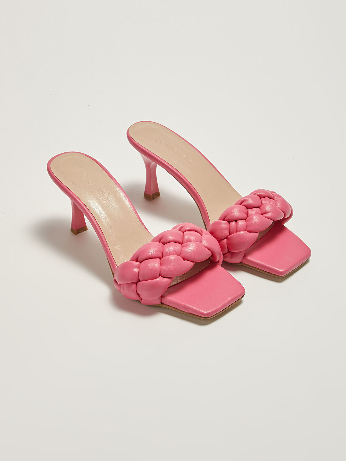 Deri Görünümlü Topuklu Kadın Terlik