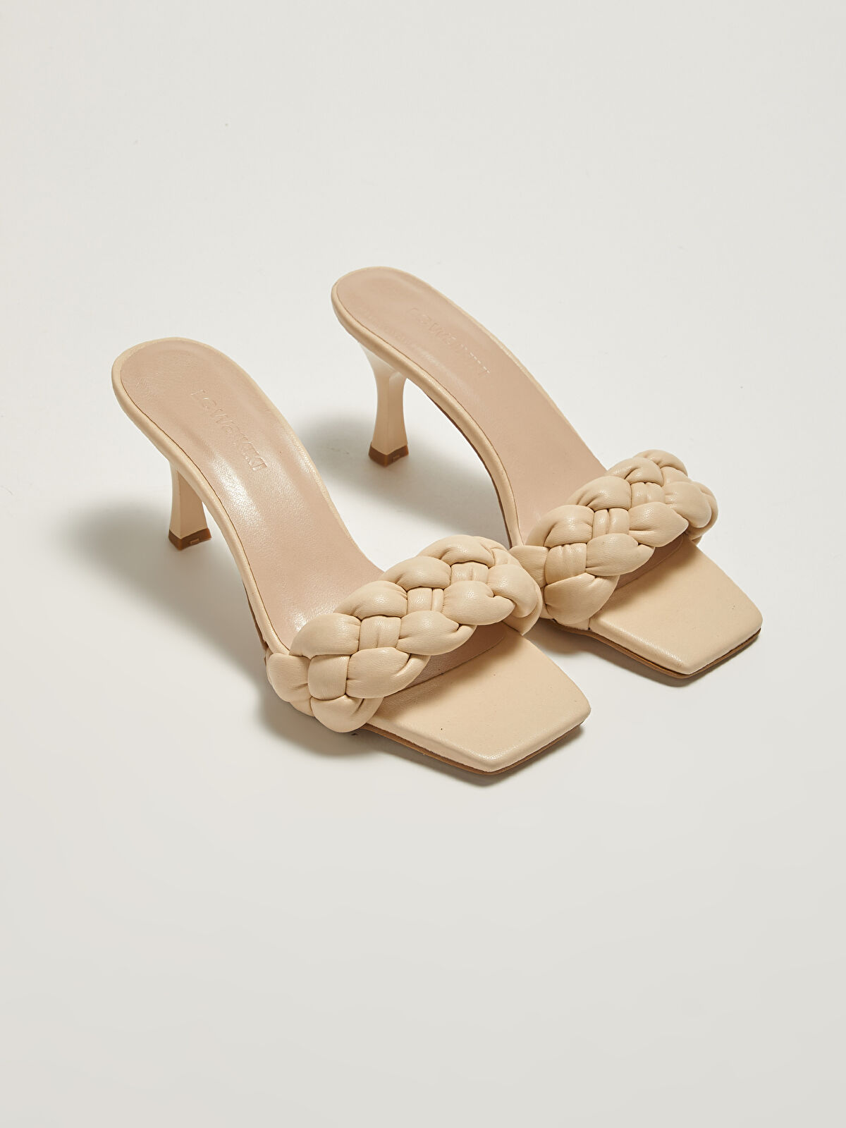 Deri Görünümlü Topuklu Kadın Terlik