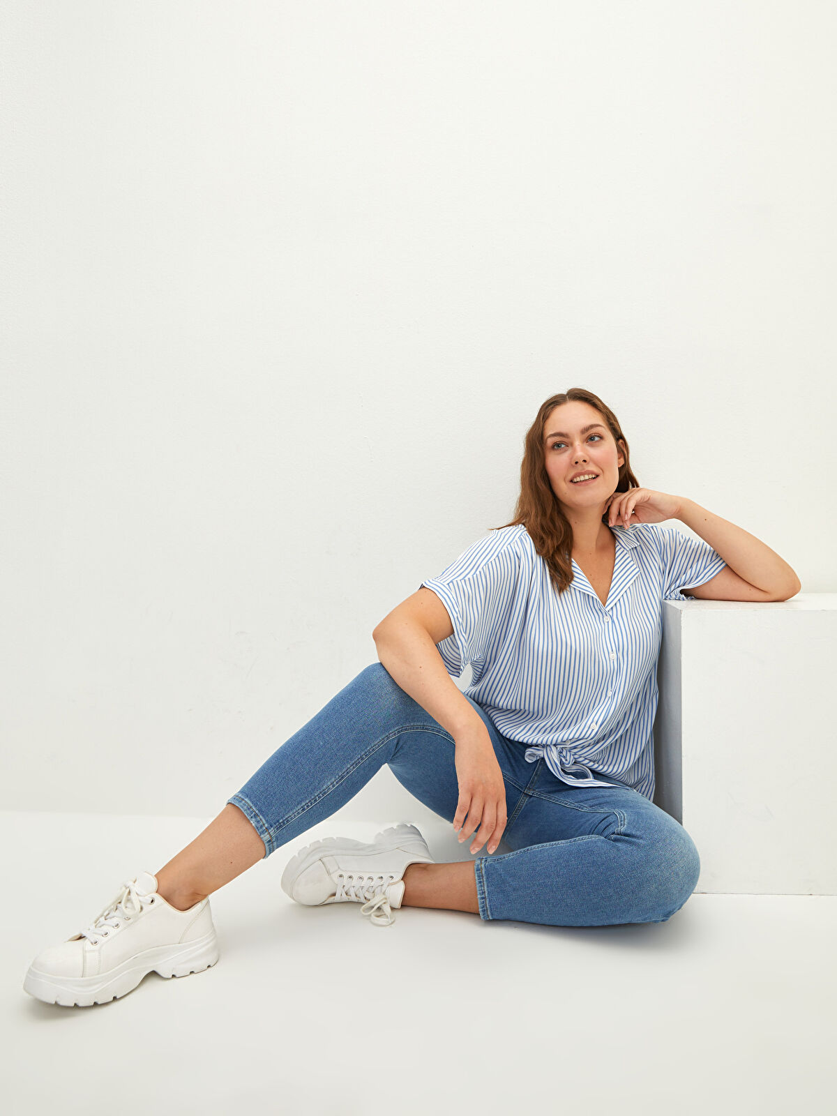 Büyük Beden Önden Düğme Kapamalı Kısa Kollu Krinkle Kumaş Kadın Gömlek