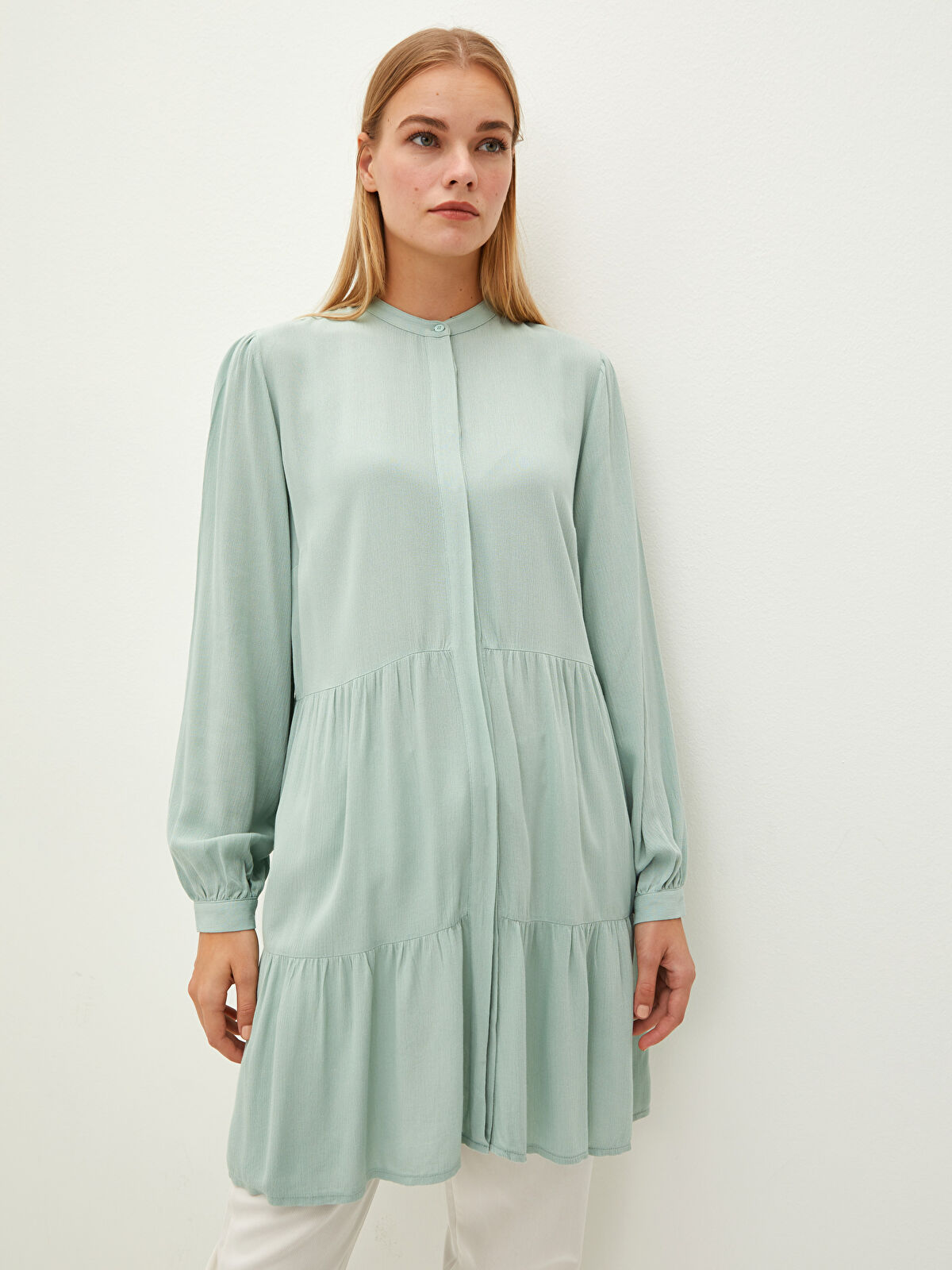 MODEST Hakim Yaka Düz Uzun Kollu Krinkle Kumaş Kadın Tunik