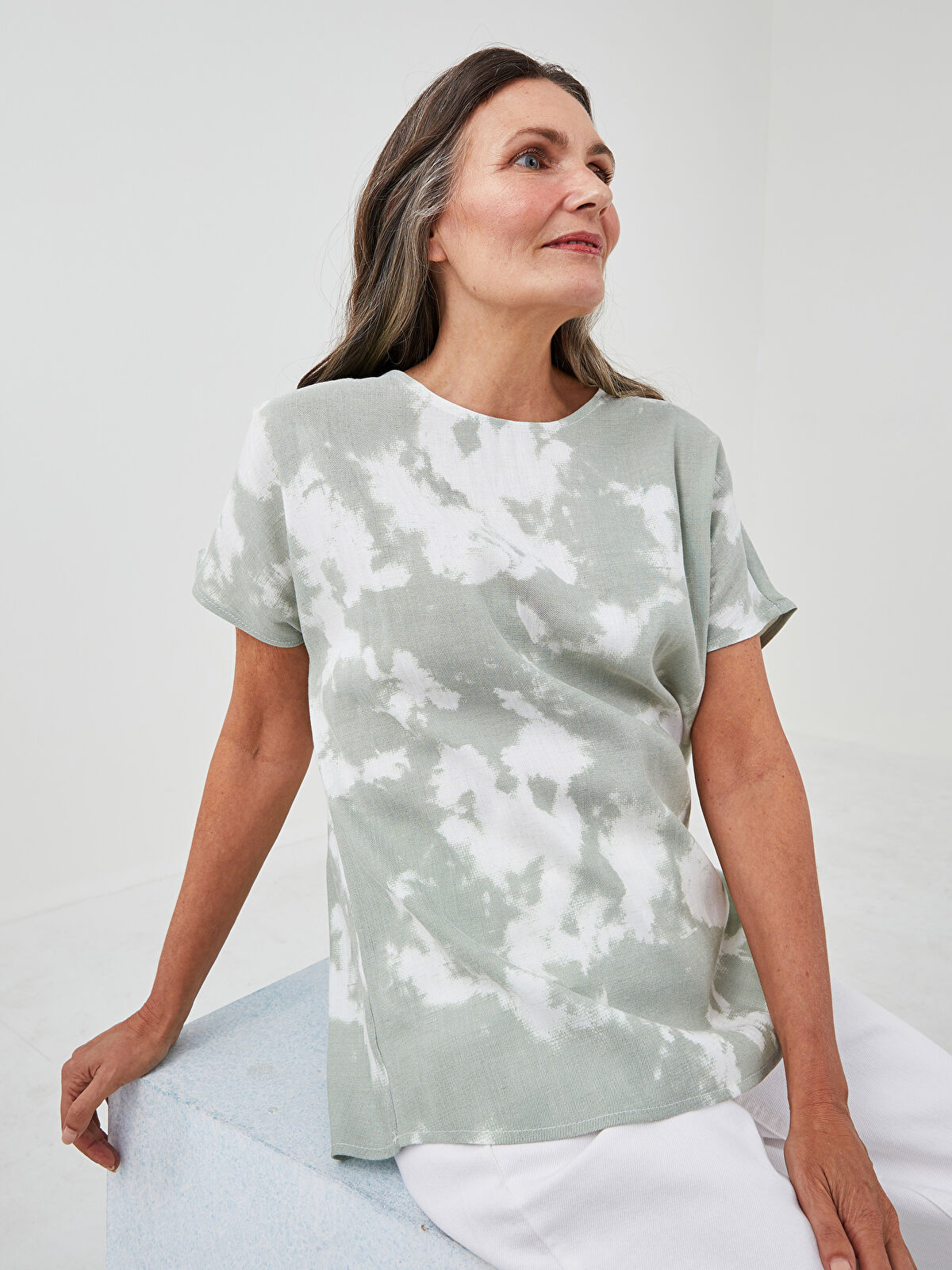 LCW GRACE Bisiklet Yaka Batik Desenli Kısa Kollu Kadın Bluz