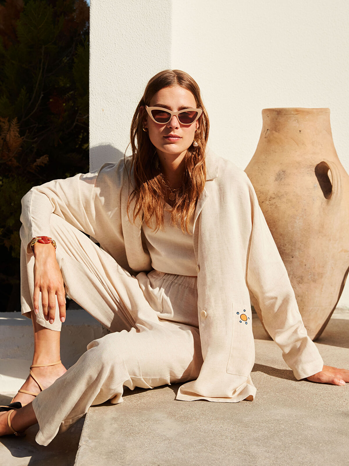 Kuaybe Gider X LC Waikiki Önden Düğme Kapamalı Nakışlı Uzun Kollu Kadın Ceket