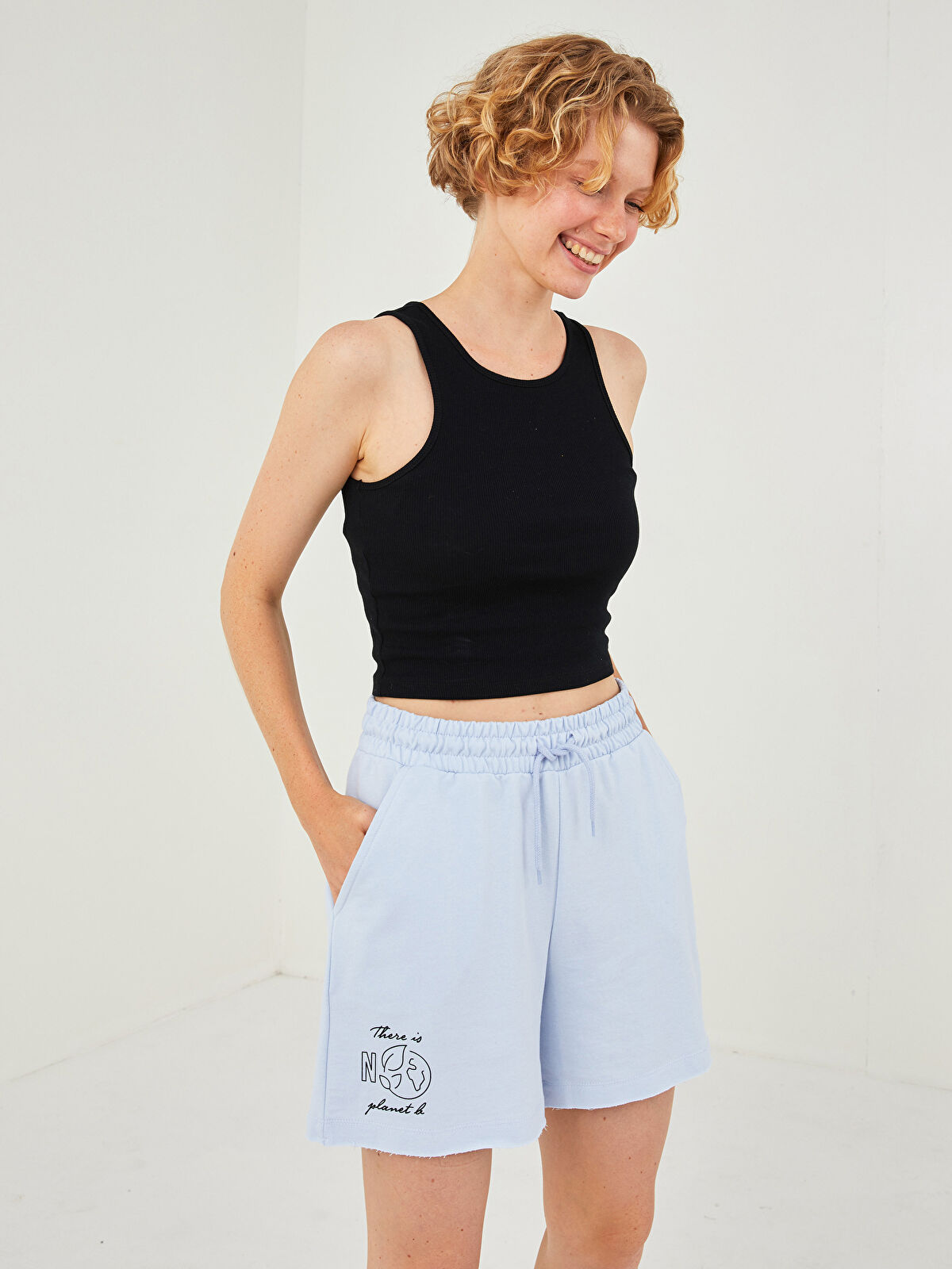 LCW CASUAL Beli Lastikli Baskılı Cep Detaylı Kadın Bermuda Şort