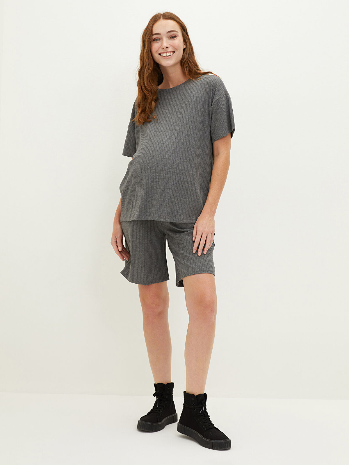 Beli Lastikli Düz Cep Detaylı Kaşkorse Kumaş Hamile Fitilli Şort